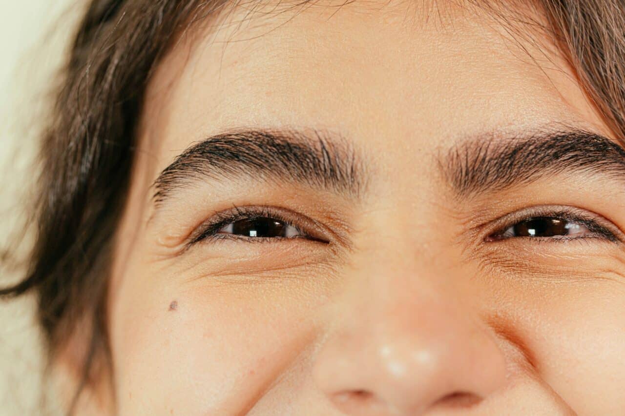 How to Fix Uneven or Overgrown Eyebrows at Home